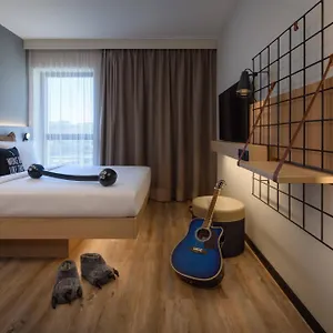 Moxy Lisboa Oriente Hotel: What To Expect From 3 star Hotel With ...